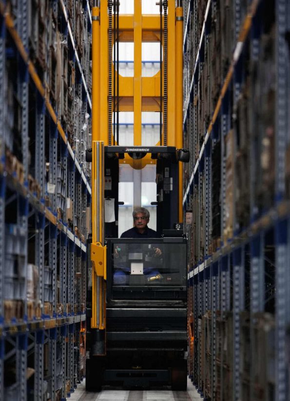 Forklifts In Racking Design NZ | Safe & Efficient Warehouse Layout